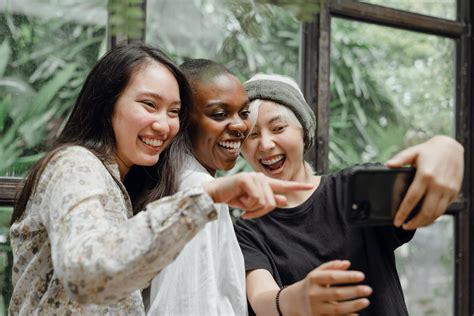 Candid Adalah Definisi Dan Tips Untuk Mendapatkan Foto Candid Terbaik Gramedia Literasi
