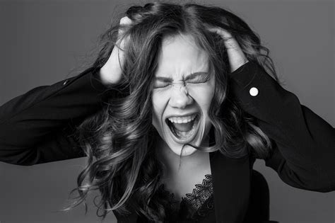 Девушка кричит эмоция душа Portrait Inspiration Portrait People