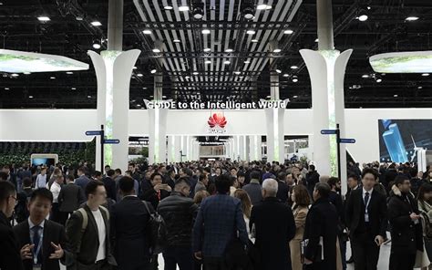 Huawei Steals The Show At MWC Despite China Ban GHacks Tech News
