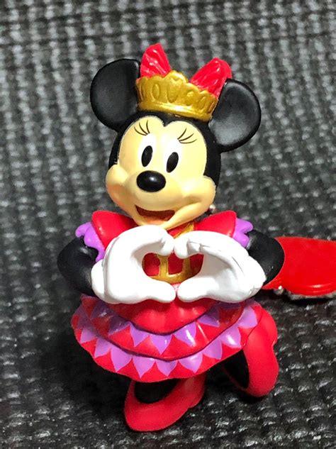 大人気カプセルトイはハートのサイン♡トータリーミニーマウス ディズニー ダッフィー大好き剣道剣士