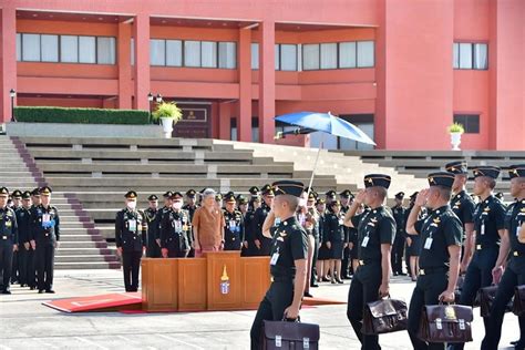 ลมฝนบนฟ้ามาลิ่ว ลมฝนบนฟ้ามาลิ่ว Added A New Photo