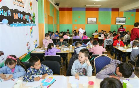 “Хүүхдэд ээлтэй Эрдэнэс Тавантолгой” хөтөлбөрийн хүрээнд гар зургийн өдөрлөг зохиолоо Nio Mn