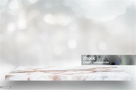 흰색 대리석 돌 수조 또는 흐리게 화이트 테이블 추상 배경 대리석 디스플레이 대 한 빈 또는 귀하의 제품을 몽타주 0명에 대한 스톡 사진 및 기타 이미지 Istock
