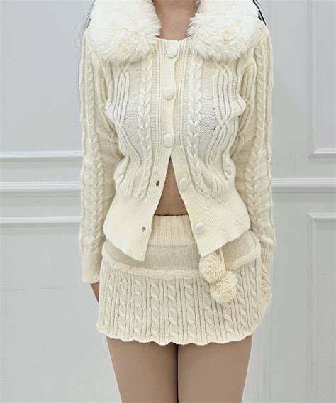 당일출고최저가 고퀄 밍크퍼 카라 꽈배기 니트 가디건 싸게단추 퍼 탈부착가능 장원영가디건 3color 가을옷 겨울옷 봄옷