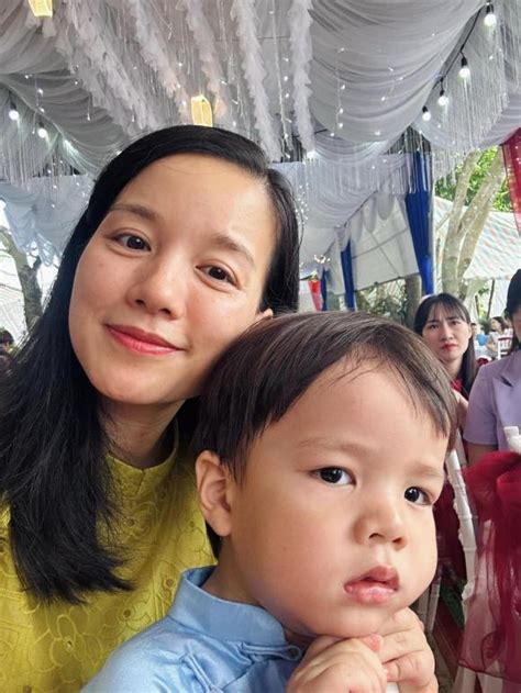 Mc Minh Trang B Ng T Nh Khi Con Mang Cho Qu Chu I G N H Ng Li N D Y D V Nh N Nh M