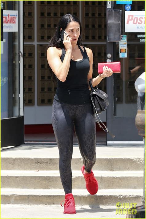 Dwts Nikki Bella Artem Chigvintsev Flaunt Hot Pda After A Lunch Date Photo