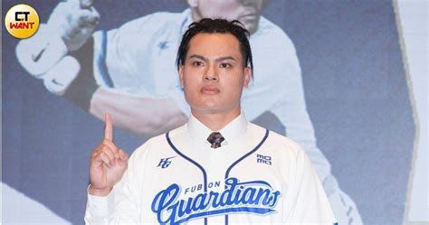 披上富邦悍將99號戰袍！張育成「天價合約」曝光 刷新中職史上最大單 生活 Ctwant