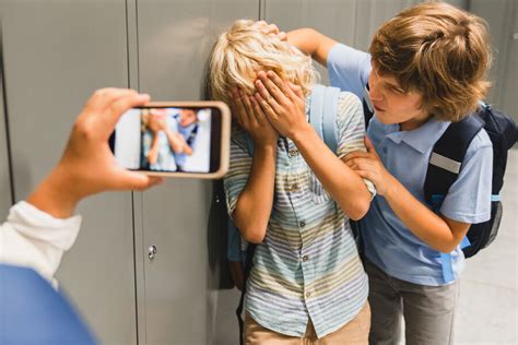 В Минпросвещения составили чек лист об ответственности за травлю в школах Газета Ru Новости