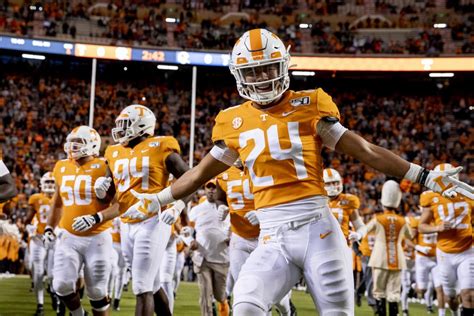 Tennessee Vols Lb Aaron Beasley Sports Illustrated Tennessee Volunteers News Analysis And More
