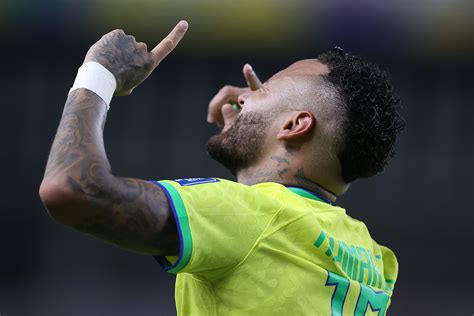 Neymar Jr Sofre LesÃo Grave E PassarÁ Por Cirurgia No Joelho