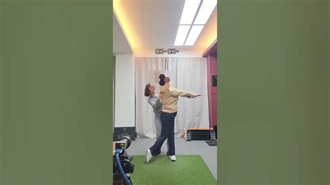 적중률 99 시니어 골퍼에 최적화된 가볍지만 강력한 스윙 교정 50대골퍼스윙 프로도 인정한 믿을 수 없는 50 언니 스윙 실력 40대 50대만 보세요 50대