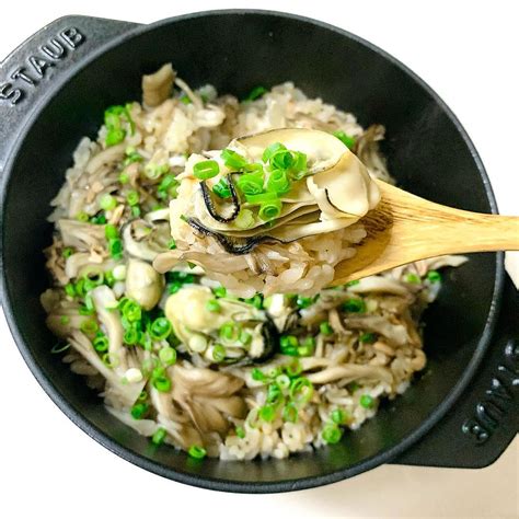 ストウブで牡蠣と舞茸の炊き込みご飯 クラシル ストウブで牡蠣と舞茸の炊き込みご飯 クラシル
