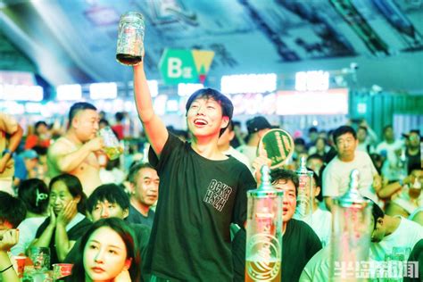 干杯！再会！ 半岛网