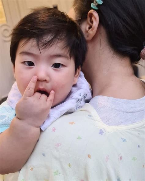 อัปเดตความหล่อ ‘น้องพีร์เจ ลูกชาย ‘พุฒ จุ๋ย วัย 6 เดือน จ้ำม่ำ น่ารักมาก