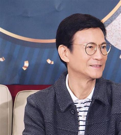 【72岁郑少秋近照曝光，风度翩翩容颜不老】近日﻿傻大方·悦读