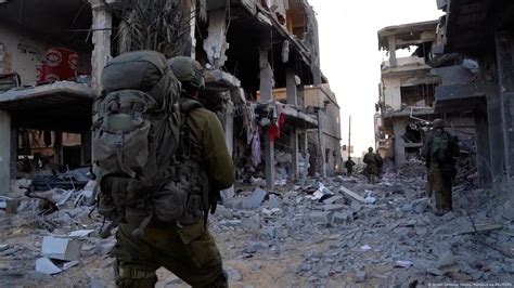 Israel Hamas Idf Enters Gaza City Targets Hamas Tunnels Dw 11082023