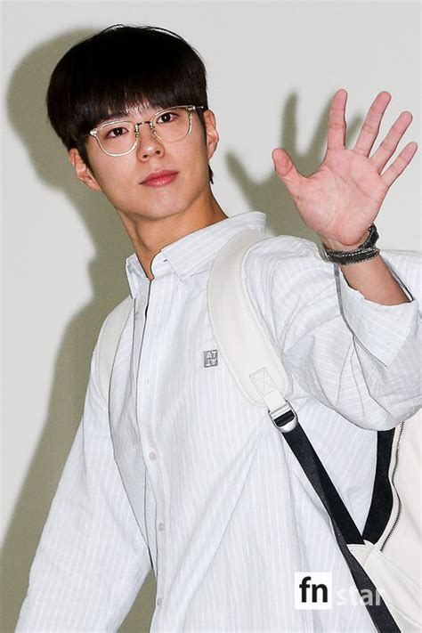 포토 박보검 작별인사도 심쿵 헉스