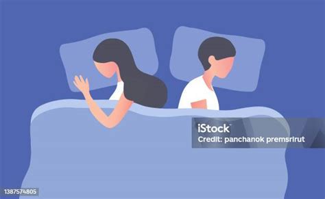 우울한 부부는 다시 침대 방에서 다시 자고 우울증 친밀한 다툼 갈등 결혼 또는 성적 문제 커플 벡터 일러스트레이션 요법에 대한 스톡 벡터 아트 및 기타 이미지 Istock