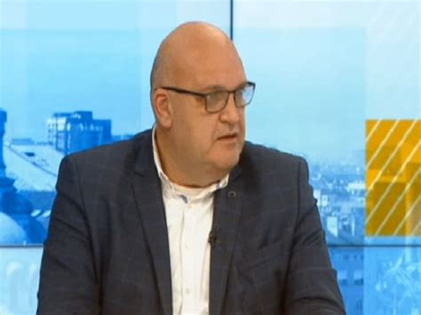 Д р Брънзалов При масовата ваксинация и самите пациенти трябва да са точни