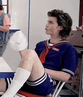 Steve Harrington Stranger Things Stranger Things Steve Stranger Things Characters Stranger