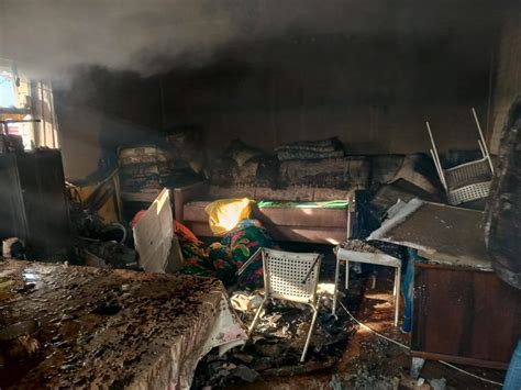 Голые зрелая женщина и мальчик в полный рост порно 138 фото