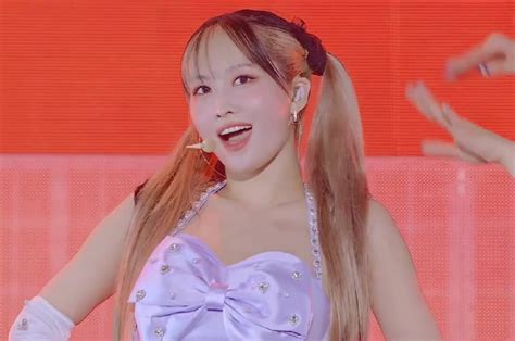 Momo R Twicexnice