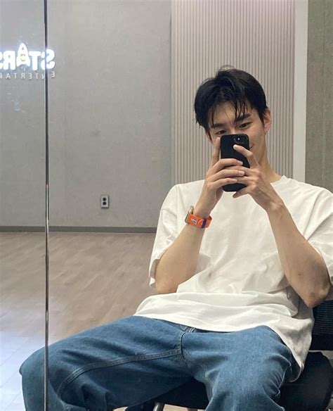 생강 on Twitter 남친짤 근데 이제 살 연하의 남친을 곁들인 https t co q bSgosW Twitter