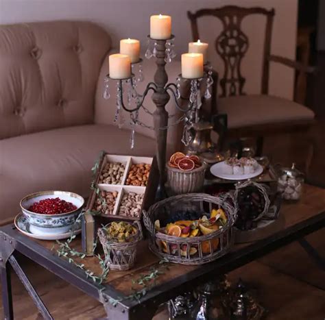 تزیین شب یلدا ۱۴۰۳ جدید برای چیدن دکور یلدایی