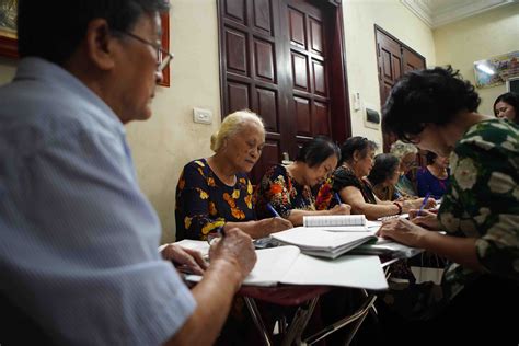 A Special English Class In Hanoi For The Older Generation