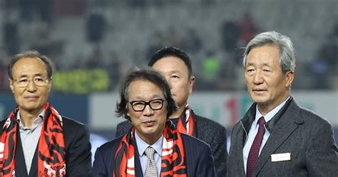 A매치 100경기 이상 출전 레전드에게 특별 공로패