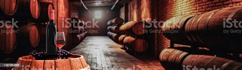 레드 와인 병과 레드 와인 과 명확한 유리 와인 발효 탱크에 넣어 많은 와인 발효 탱크 재고 지하실 이나 지하실에 빨간 벽돌 벽에 가까이 배치 3d 렌더링 와인에 대한 스톡