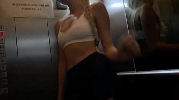 A Beautiful Girl After Training At The Gym Dragged A Guy Into Bed And Fucked Him Xnxx Com