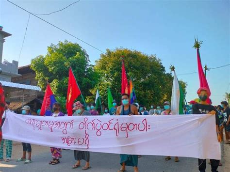 လောင်းလုံးမြို့နယ်တွင် တော်လှန်လူငယ်များက ဖက်ဆစ် စစ်တပ် ချေမှုန်းရေး ချီတက် သပိတ်မှောက် Khit