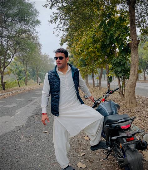 saksham singh singhsaksham instagram photos and videos