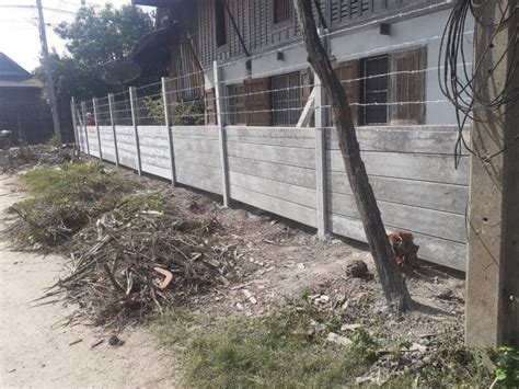 ผลงานติดตั้ง รั้วลวดหนาม ทึบล่าง ต บางจาน อ เมือง จ เพชรบุรี ฮ โฮม รั้วคาวบอย 081 467 4663