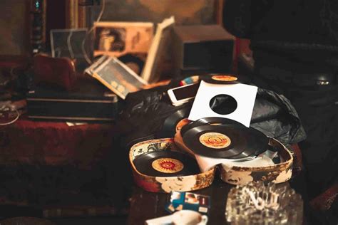 15 Spotify Playlist Name And Theme Ideas For Every Mood