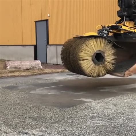 Jon Steinberg On Linkedin This Rotating Brush Attachment Sweeps Large Areas Chdr Tv