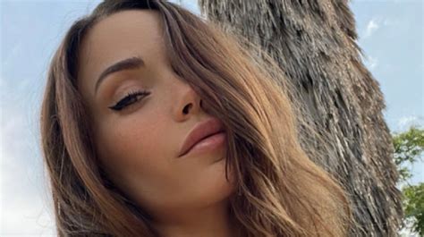 Melanie Pavola Deja Al Descubierto Su Firme Figura En Ligero Atuendo