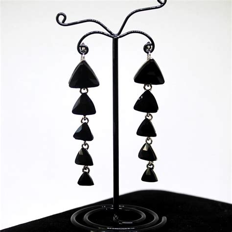 Серьги висюльки цирконий — цена 150 грн в каталоге Серьги Купить аксессуары по доступной цене на