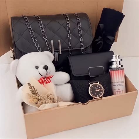 Jual Kado Cewek Kado Ulang Tahun Kado Wisuda Kado Anniv Hadiah