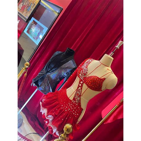 1986 онд Боловсролын болон Соёлын тэргүүний ажилтан Давийнямын Төмөрхүү багшийн санаачилгаар