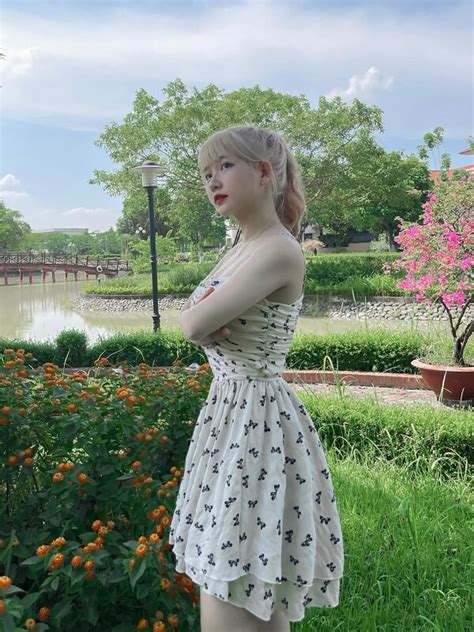 Nguy N Th Th Y Trang Sexy V I Bi T Danh N Ho Ng Ph Ng Gym