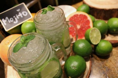 코트야드메리어트 서울 판교 써머 모히토 패키지 프리미어룸 숙박 조식뷔페 모히토 칵테일 2잔 스낵 17만 5천원부터 8월 31일까지 진행됩니다