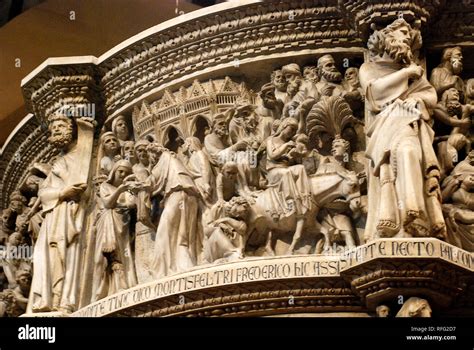 Pulpit Or Pergamo By Giovanni Pisano Immagini E Fotografie Stock Ad