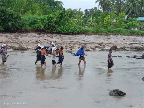 သံတွဲ ဂွ ကားလမ်းပေါ်ရှိ ကြွေချိုင်တံတား သုံးရက်ကြာပြုပြင်နေရ၍ ကားများပိတ်ဆို့မှုရှိနေ