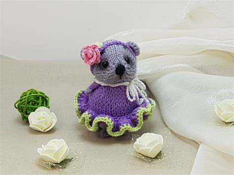 Мышка спицами. Игрушка спицами. Вязаная мышка. Игрушка мышка.