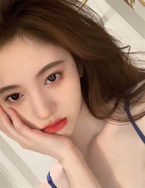 為啥鞠婧禕的妝容「我見猶憐」？看她鼻頭塗了啥，這些年妝白化了 每日頭條