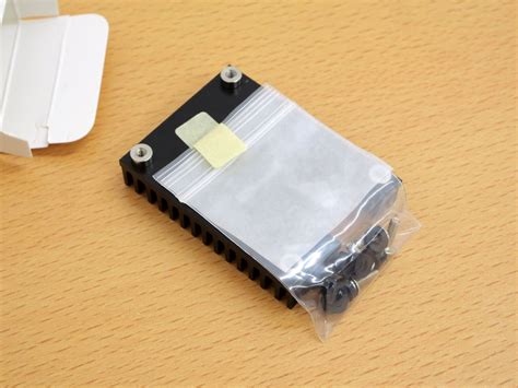 産業向けラズパイ「raspberry Pi Compute Module 5」の開発キットが届いたので内容物＆搭載チップを詳しく観察してみたよレビュー Gigazine