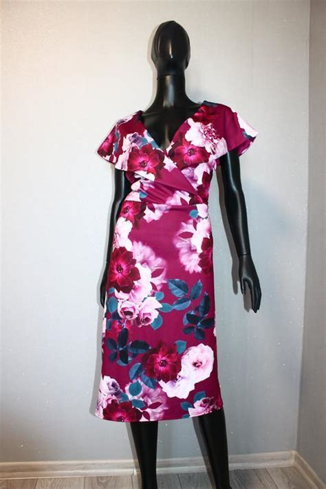 Сукня Quiz — ціна 400 грн у каталозі Сукні міді Купити жіночі речі за доступною ціною на Шафі