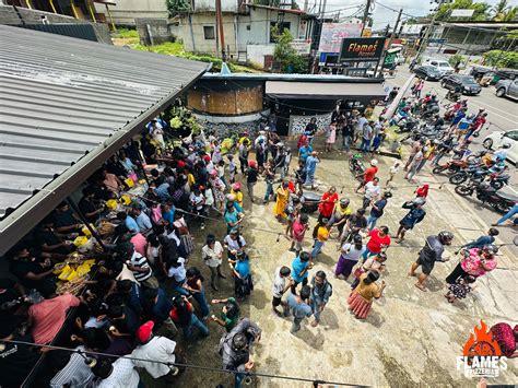 පොසොන් පොහොය නිමිත්තෙන් Flames Pizzeria Makubura